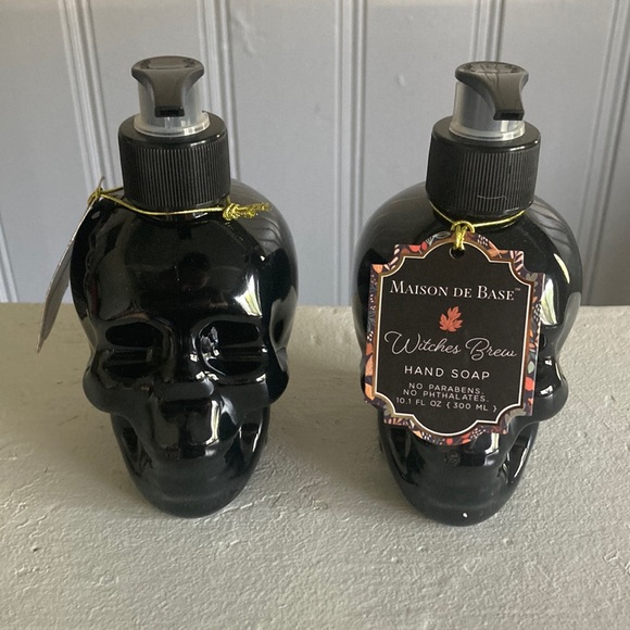 Bath & Body | Nwt 2 Black Skull Shaped Witches Brew Scented Maison De ...
